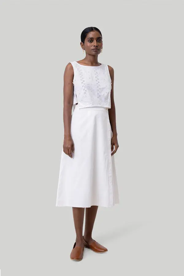 REISTOR Embroidered Boxy Crop Top With Overlap Midi Skirt - White