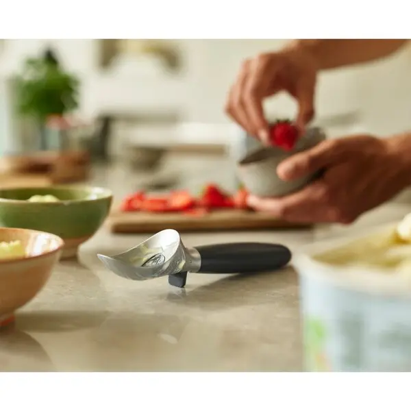 JOSEPH JOSEPH Elevate Ice Cream Scoop