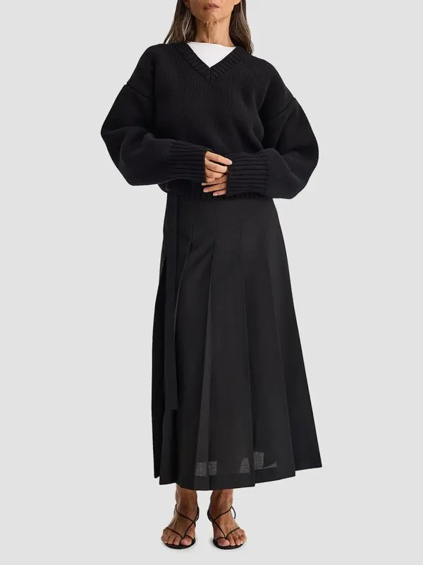 RÓHE Compact-knit Wool V-neck Sweater