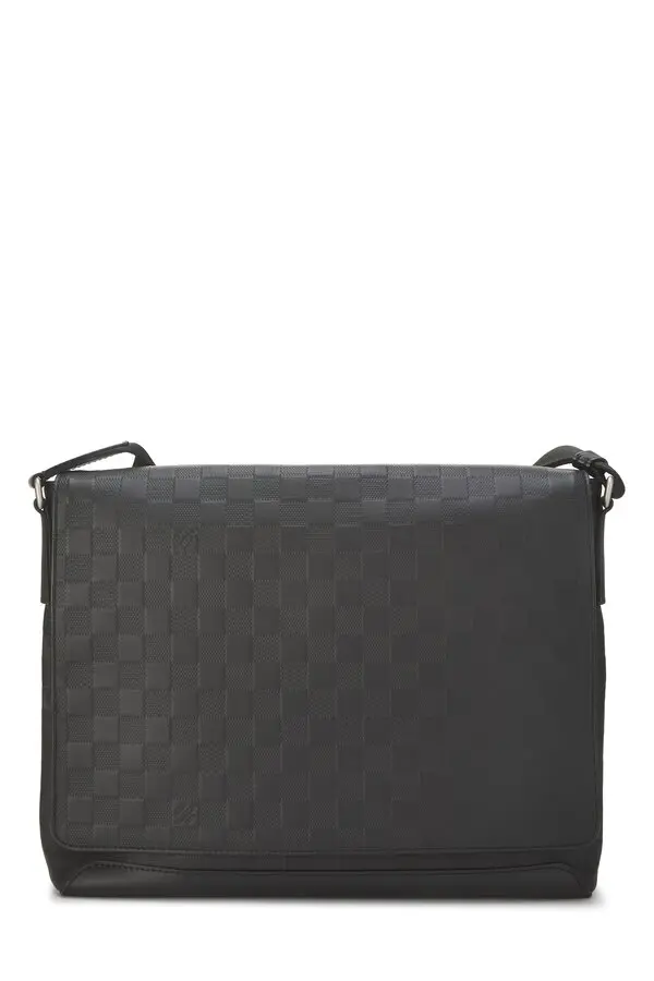 LOUIS VUITTON Damier Infini District Messenger