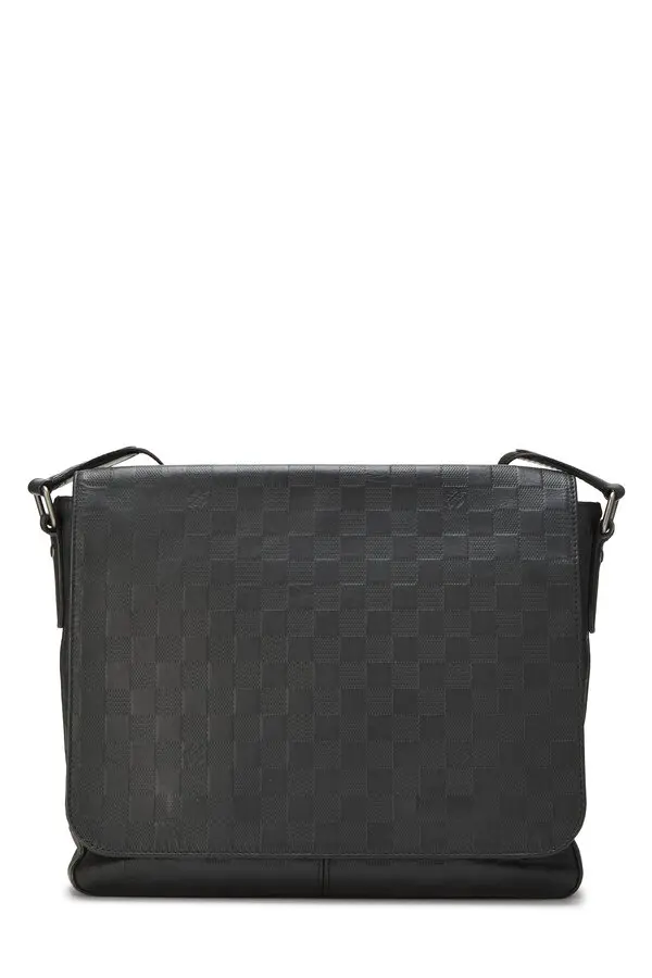 LOUIS VUITTON Damier Infini District Messenger - Black