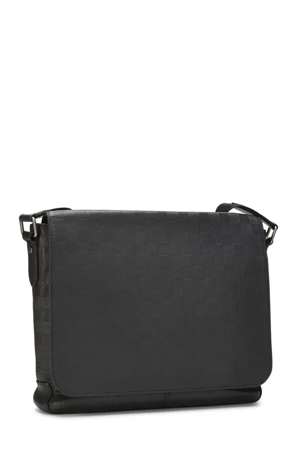 LOUIS VUITTON Damier Infini District Messenger