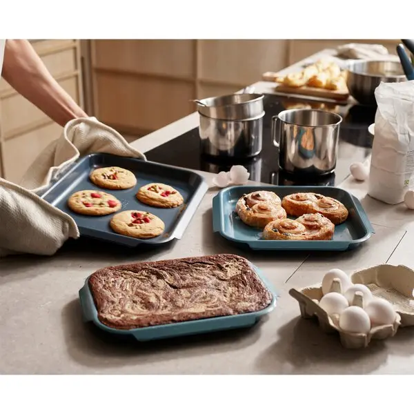 JOSEPH JOSEPH Nest Bake 3-piece Non-stick Cookie Sheet Set With Easy Pull Handles