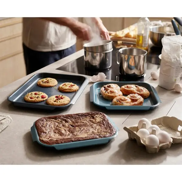 JOSEPH JOSEPH Nest Bake 3-piece Non-stick Cookie Sheet Set With Easy Pull Handles