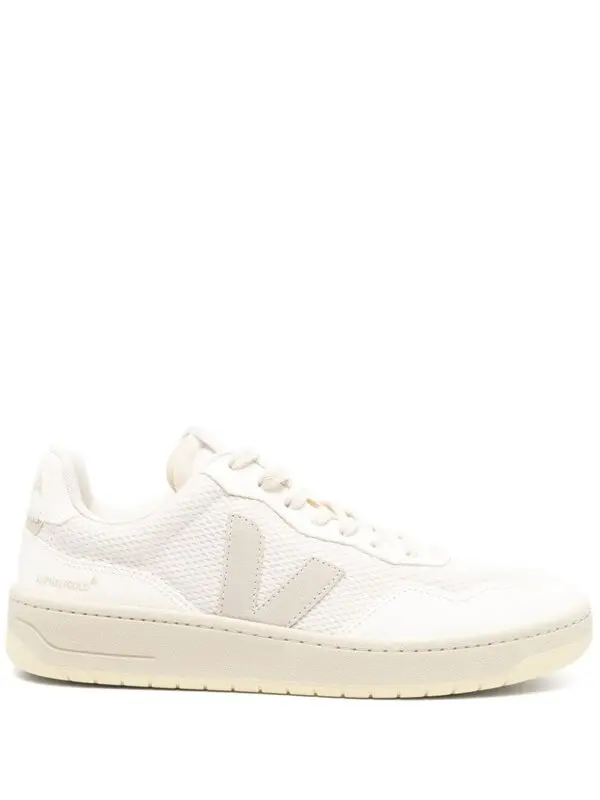 VEJA V-90 Low-top Sneakers