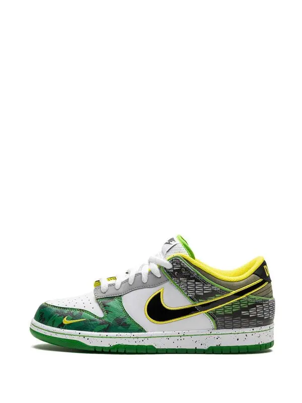 Nike Dunk Low "what The Duck Away University Of Oregon" Sneakers - White