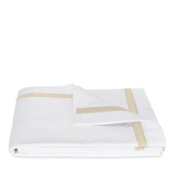 MATOUK Lowell Diamond Matelasse Coverlet, Full/queen - Dune