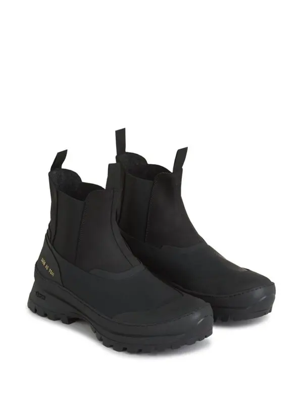 COMMON PROJECTS Leather Ankle Boots