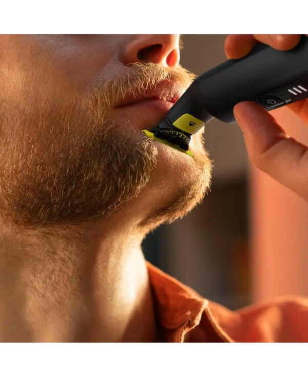 NORELCO Philips Oneblade 360 Pro Face Hybrid Electric Trimmer