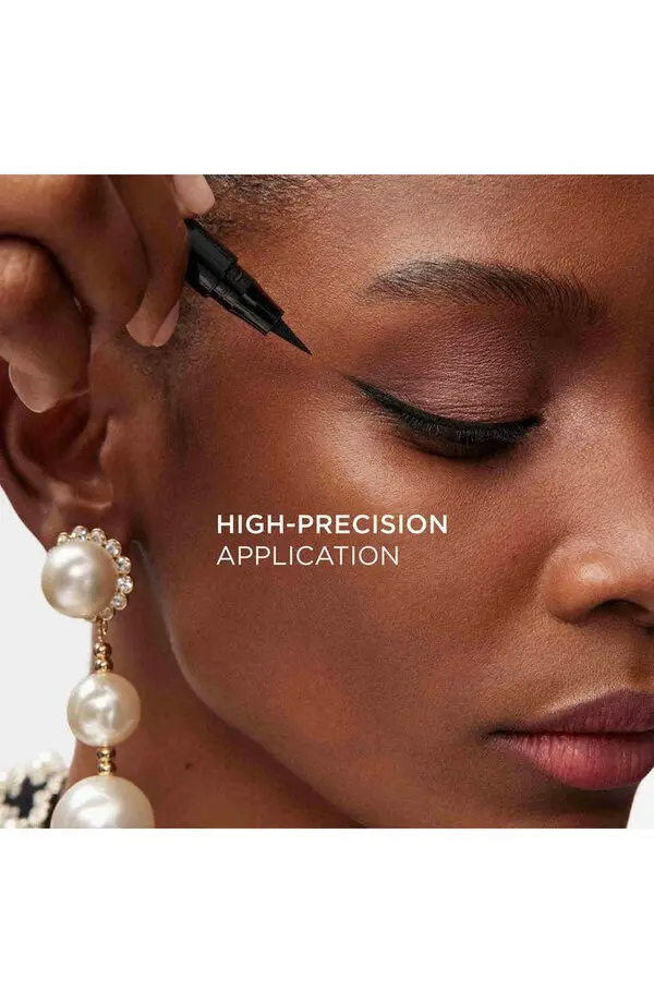 Carolina Herrera Fabulous Eyeliner