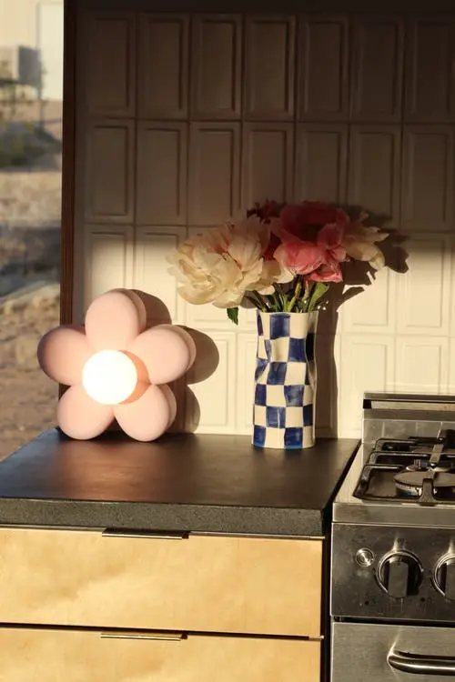SOFIEST DESIGNS Daisy Lamp - Bubblegum Pink