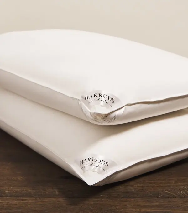 Harrods Soft 90% Hungarian Goose Down Pillow
