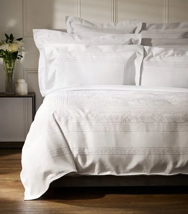 CELSO DE LEMOS Versailles Super King Duvet Cover - White