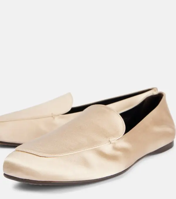 Khaite Monroe Satin Loafers - Beige