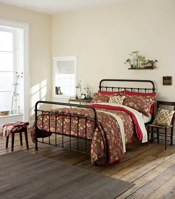 MORRIS & CO. Strawberry Thief Duvet Cover