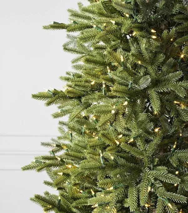 BALSAM HILL Norway Spruce Led Clear Christmas Tree