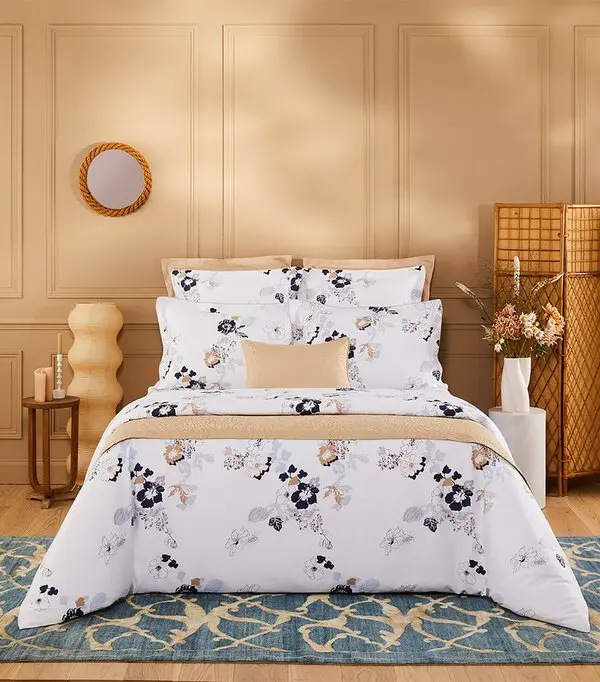 YVES DELORME Souvenir Super King Bedcover - Beige