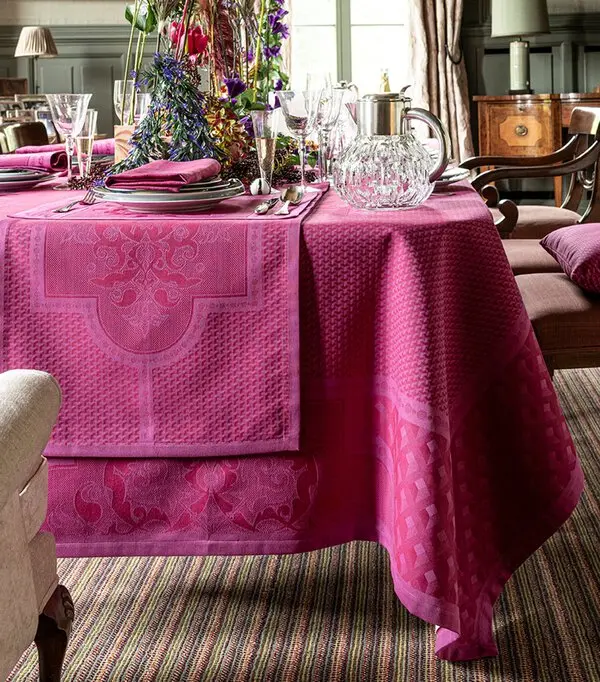 LE JACQUARD FRANÇAIS Palais Table Runner