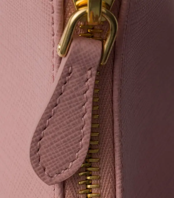 Prada Saffiano Leather Re-edition 2005 Shoulder Bag - Pink