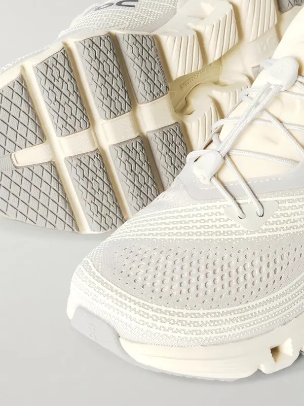 On X Z5 Sneakers