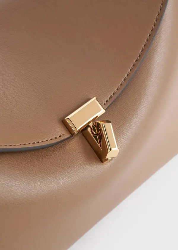 TOTEME T-lock Leather Clutch - Camel