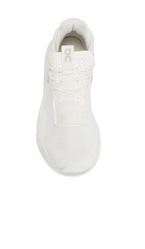 On Cloudnova 2 Sneaker