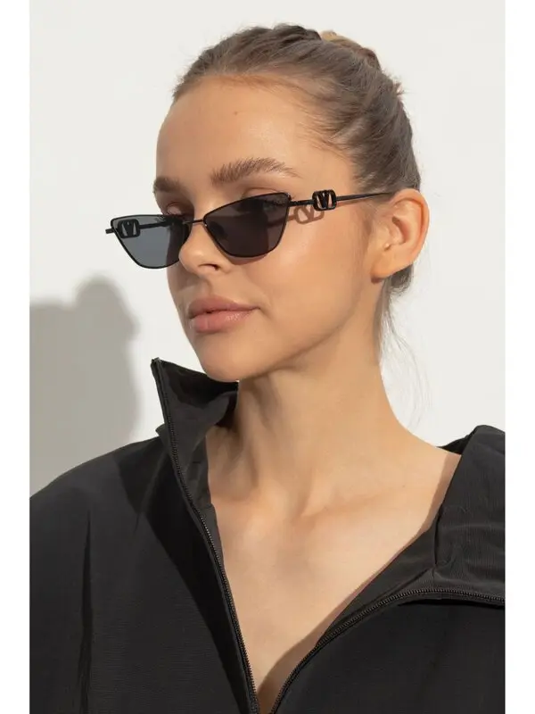 Valentino Garavani Vlogo Sign Cat-eye Sunglasses - Black  display picture 3