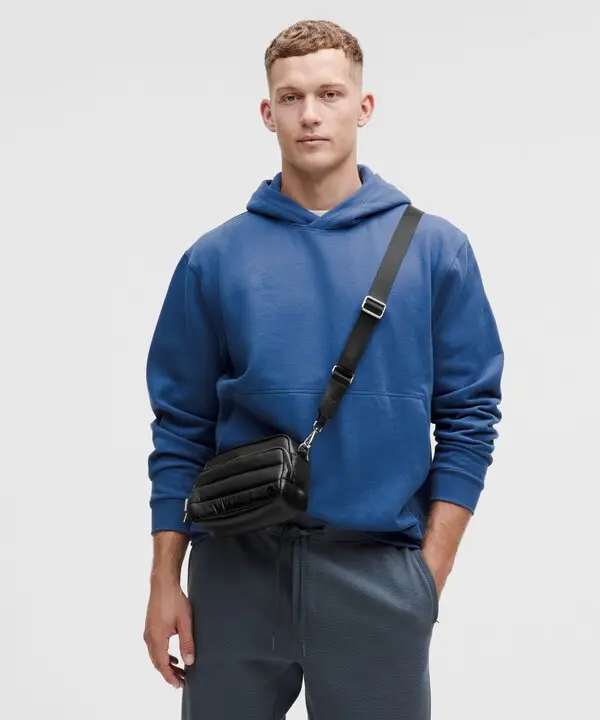 Lululemon Everywhere Crossbody Bag 2l - Black | Editorialist