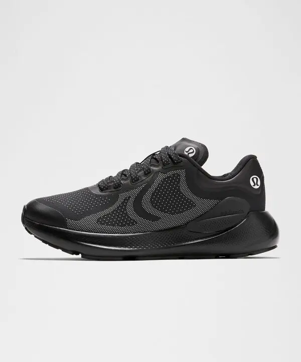 Lululemon Beyondfeel Waterproof Running Shoe - Black/white