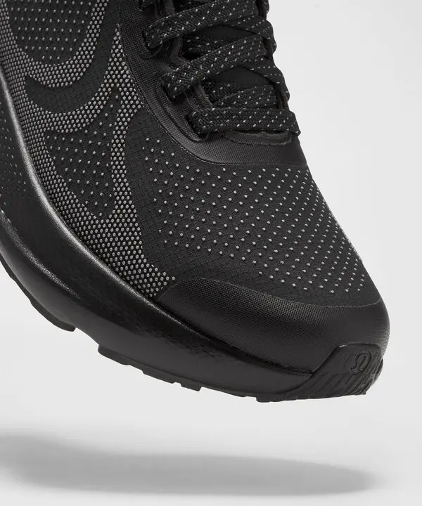 Lululemon Beyondfeel Waterproof Running Shoe - Black/white