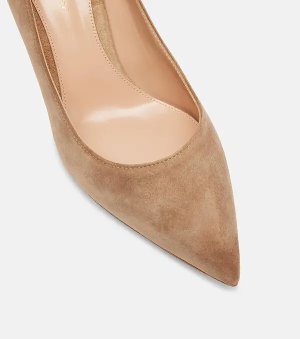 GIANVITO ROSSI Suede Pumps - Beige