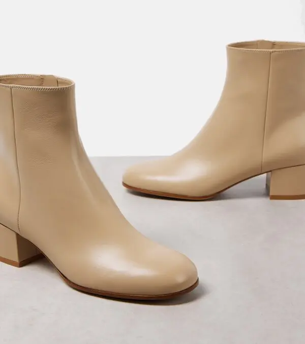 GIANVITO ROSSI Joelle 45 Leather Ankle Boots - Beige