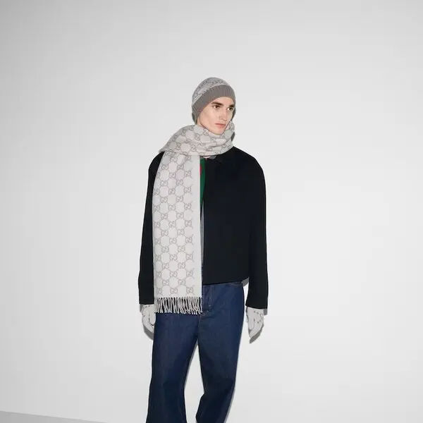 Gucci Gg Cashmere Jacquard Beanie - Grey