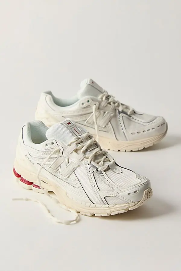 NEW BALANCE 1906r Low-top Sneakers - Beige
