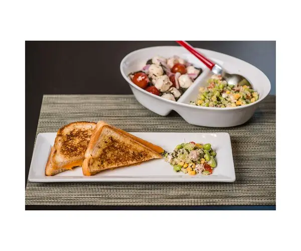 BIA CORDON BLEU Porcelain Divided Oval Serving Bowl, 10.5