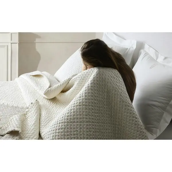 MATOUK Margaret Silk Quilt, Full/queen - Abalone