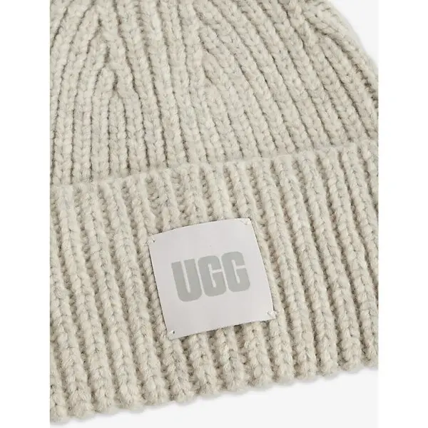 UGG Logo Patch Beanie Hat - Light Grey