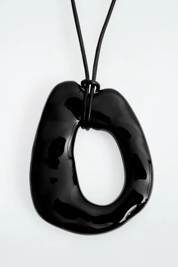 Cos Molten Pendant Necklace - Black