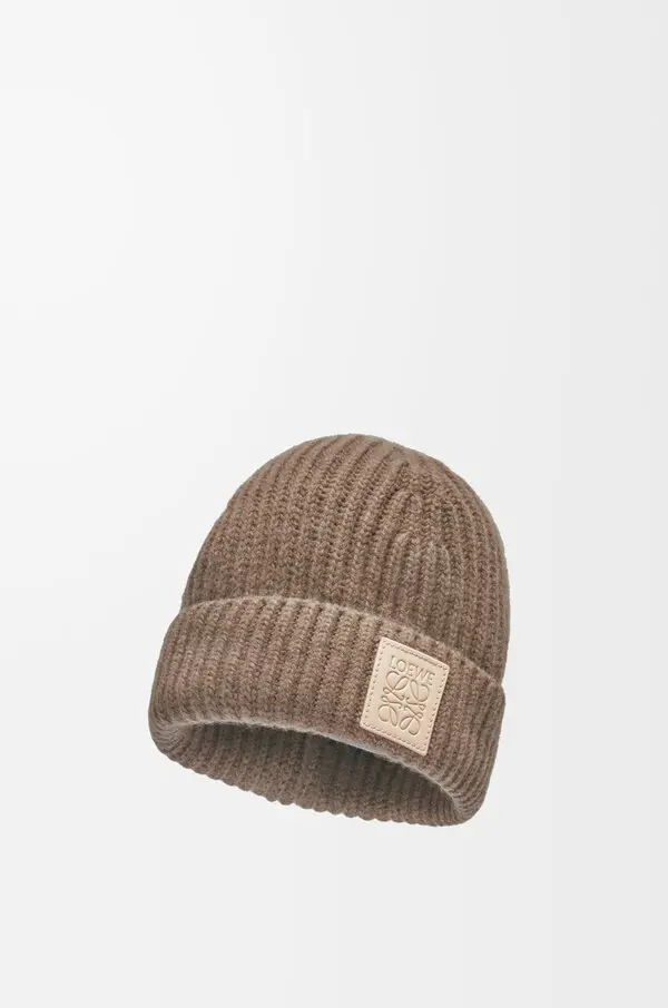 Loewe Beanie In Cashmere - Beige