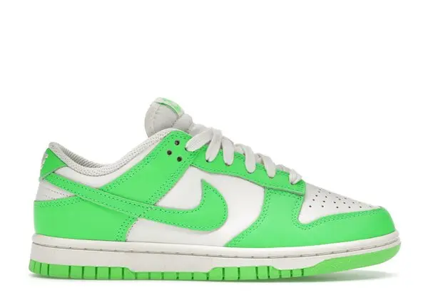 Nike Dunk Low Top Sneakers