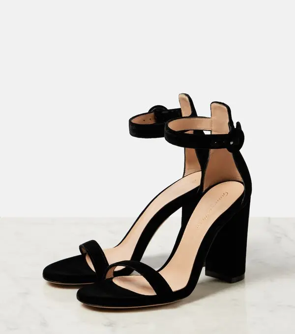GIANVITO ROSSI Gaeta 95 Velvet Sandals - Black