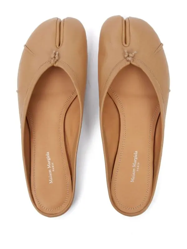 MAISON MARGIELA Tabi Mules - Brown