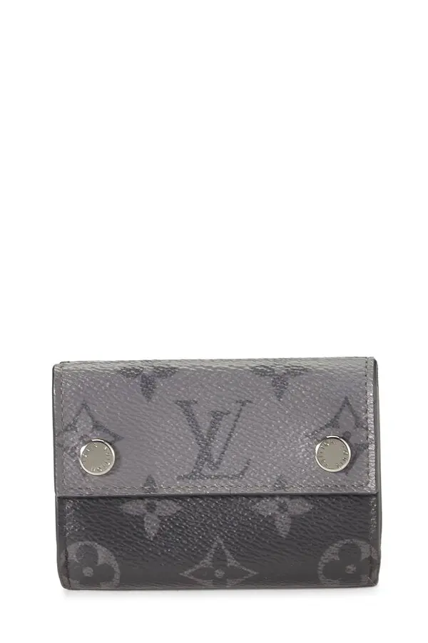 LOUIS VUITTON Monogram Eclipse Discovery Compact Wallet - Black