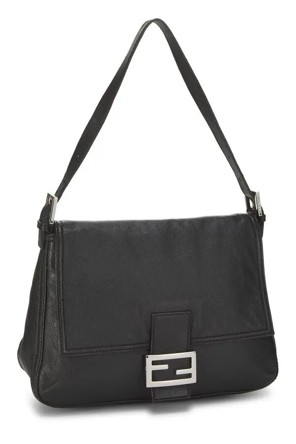 Fendi Grained Leather Mama Bag With Ff Buckle - Black