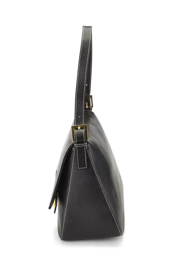 Fendi Grained Leather Mama Bag With Ff Buckle - Black