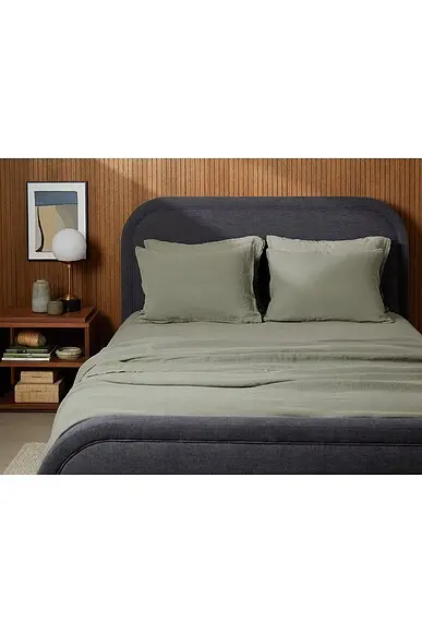 PARACHUTE Linen Fitted Sheet - Moss