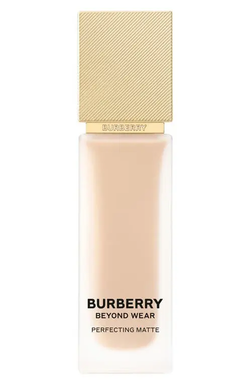 Burberry Beyond Wear Perfecting Matte Foundation - 20 Fair Cool