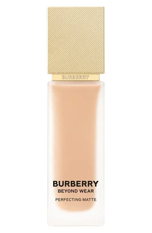 Burberry Beyond Wear Perfecting Matte Foundation - 60 Medium Neutral