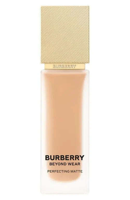Burberry Beyond Wear Perfecting Matte Foundation - 70 Medium Neutral