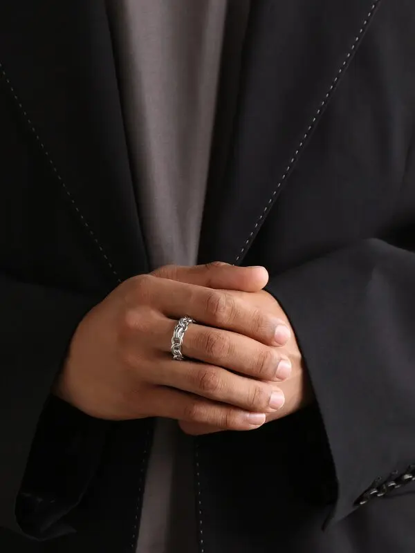 SPINELLI KILCOLLIN Fused Serpens Sterling Ring